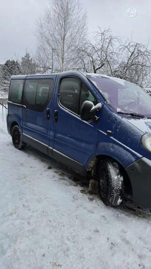 Blue Opel Vivaro 2004 in Vilnius, with an engine capacity of 1.87 L and mileage of 218 thousand km for 2700 €, photo 14 on AUTOMOTO.COM.LV