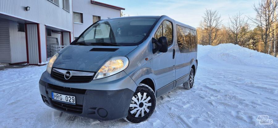 Blue Opel Vivaro 2007 in Ignalina, with an engine capacity of 2.00 L and mileage of 433 thousand km for 4700 €, photo 1 on AUTOMOTO.COM.LV