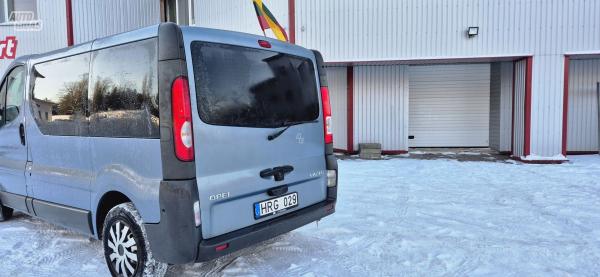 Blue Opel Vivaro 2007 in Ignalina, with an engine capacity of 2.00 L and mileage of 433 thousand km for 4700 €, photo 2 on AUTOMOTO.COM.LV