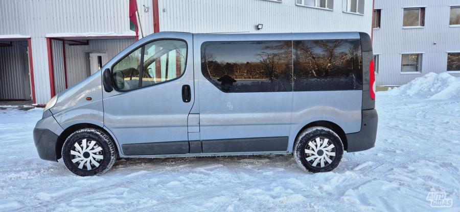 Blue Opel Vivaro 2007 in Ignalina, with an engine capacity of 2.00 L and mileage of 433 thousand km for 4700 €, photo 9 on AUTOMOTO.COM.LV