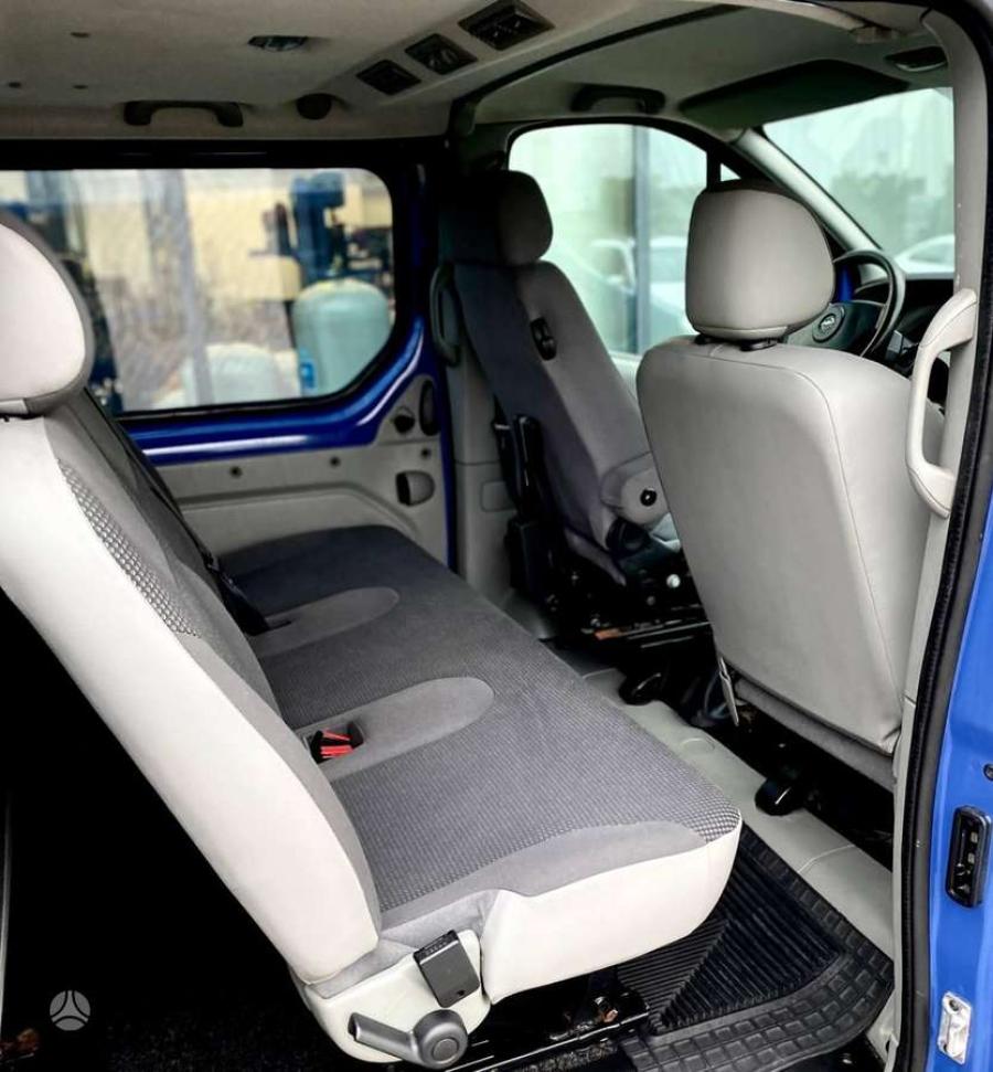Zils Opel Vivaro 2008 Klaipėda, ar dzinēja tilpumu 2.00 L un nobraukumu 270 tūkst. km par 6400 €, foto 14 vietnē AUTOMOTO.COM.LV