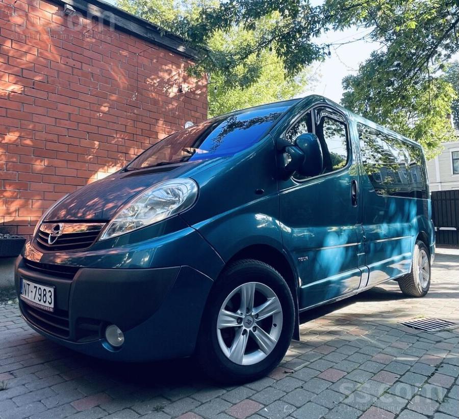 Blue Opel Vivaro 2009 in Riga, with an engine capacity of 2.00 L and mileage of 253 thousand km for 8880 €, photo 2 on AUTOMOTO.COM.LV