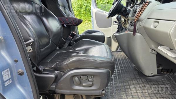 Zils Opel Vivaro 2009 Ogre, ar dzinēja tilpumu 2.50 L un nobraukumu 337 tūkst. km par 9000 €, foto 2 vietnē AUTOMOTO.COM.LV