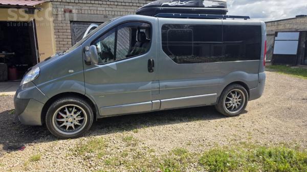 Zils Opel Vivaro 2009 Ogre, ar dzinēja tilpumu 2.50 L un nobraukumu 337 tūkst. km par 9000 €, foto 5 vietnē AUTOMOTO.COM.LV