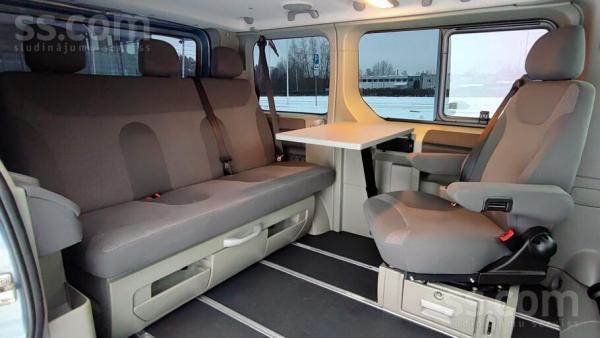 Zils Opel Vivaro 2009 Ogre, ar dzinēja tilpumu 2.50 L un nobraukumu 337 tūkst. km par 9000 €, foto 7 vietnē AUTOMOTO.COM.LV