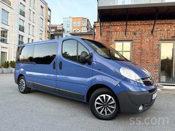 Blue Opel Vivaro 2013 in Tallinn, with an engine capacity of 2.00 L and mileage of 275 thousand km for 10999 €, photo 8 on AUTOMOTO.COM.LV