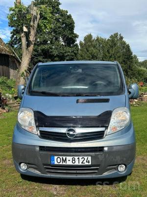 Zils Opel Vivaro 2014 Tukums, ar dzinēja tilpumu 2.00 L un nobraukumu 159 tūkst. km par 13850 €, foto 3 vietnē AUTOMOTO.COM.LV