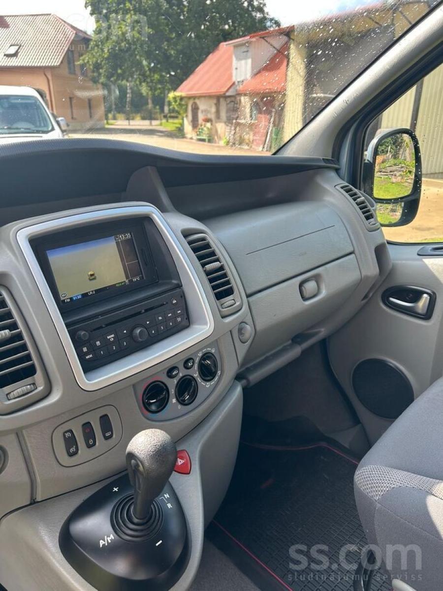 Zils Opel Vivaro 2014 Tukums, ar dzinēja tilpumu 2.00 L un nobraukumu 159 tūkst. km par 13850 €, foto 12 vietnē AUTOMOTO.COM.LV