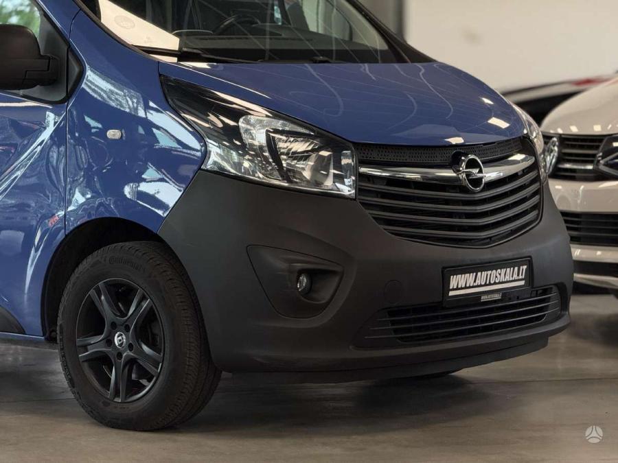 Blue Opel Vivaro 2015 in Klaipeda, with an engine capacity of 1.60 L and mileage of 245 thousand km for 11900 €, photo 12 on AUTOMOTO.COM.LV