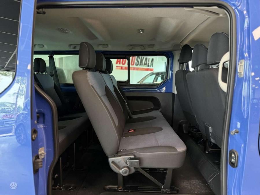 Blue Opel Vivaro 2015 in Klaipeda, with an engine capacity of 1.60 L and mileage of 245 thousand km for 11900 €, photo 13 on AUTOMOTO.COM.LV