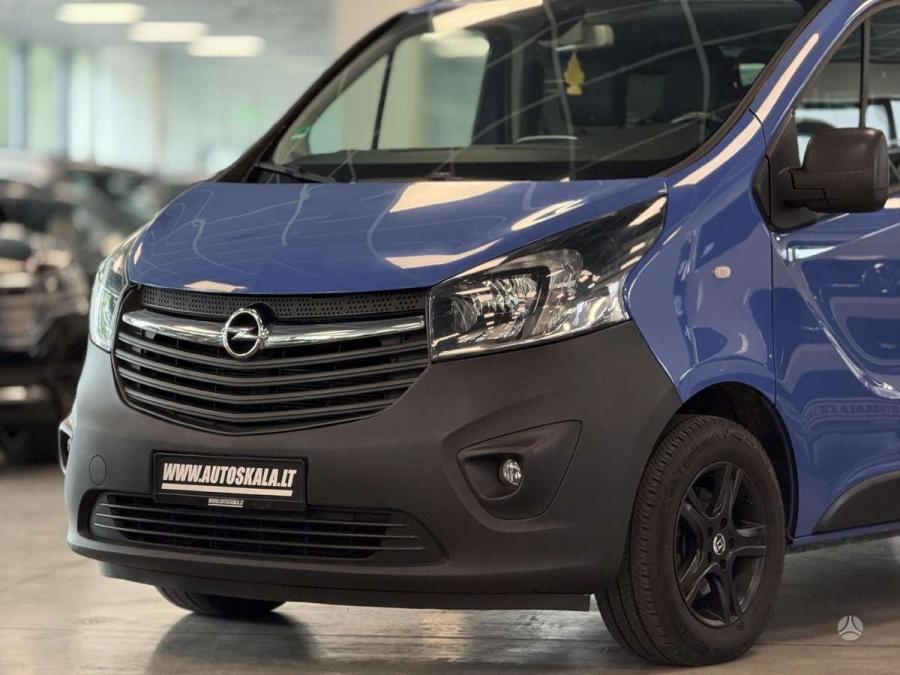 Blue Opel Vivaro 2015 in Klaipeda, with an engine capacity of 1.60 L and mileage of 245 thousand km for 11900 €, photo 22 on AUTOMOTO.COM.LV
