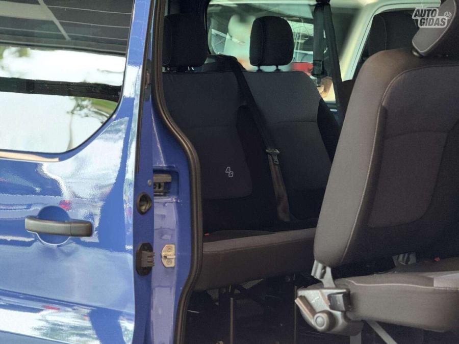 Blue Opel Vivaro 2015 in Klaipeda, with an engine capacity of 1.60 L and mileage of 245 thousand km for 11900 €, photo 15 on AUTOMOTO.COM.LV