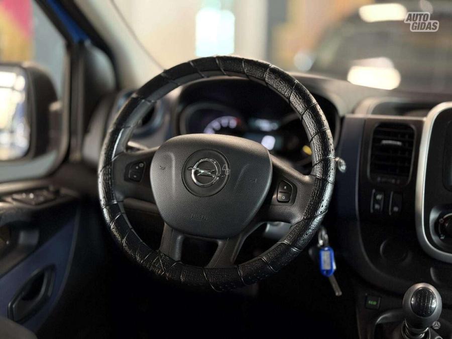 Blue Opel Vivaro 2015 in Klaipeda, with an engine capacity of 1.60 L and mileage of 245 thousand km for 11900 €, photo 33 on AUTOMOTO.COM.LV