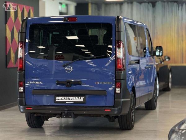 Blue Opel Vivaro 2015 in Klaipeda, with an engine capacity of 1.60 L and mileage of 245 thousand km for 11900 €, photo 9 on AUTOMOTO.COM.LV