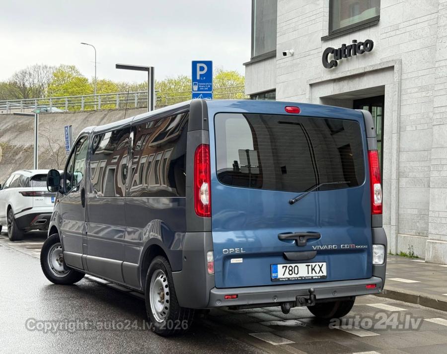 Zils Opel Vivaro 2014 Tallina, ar dzinēja tilpumu 2.00 L un nobraukumu 208 tūkst. km par 11500 €, foto 4 vietnē AUTOMOTO.COM.LV