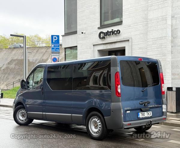 Blue Opel Vivaro 2014 in Tallinn, with an engine capacity of 2.00 L and mileage of 208 thousand km for 11500 €, photo 4 on AUTOMOTO.COM.LV
