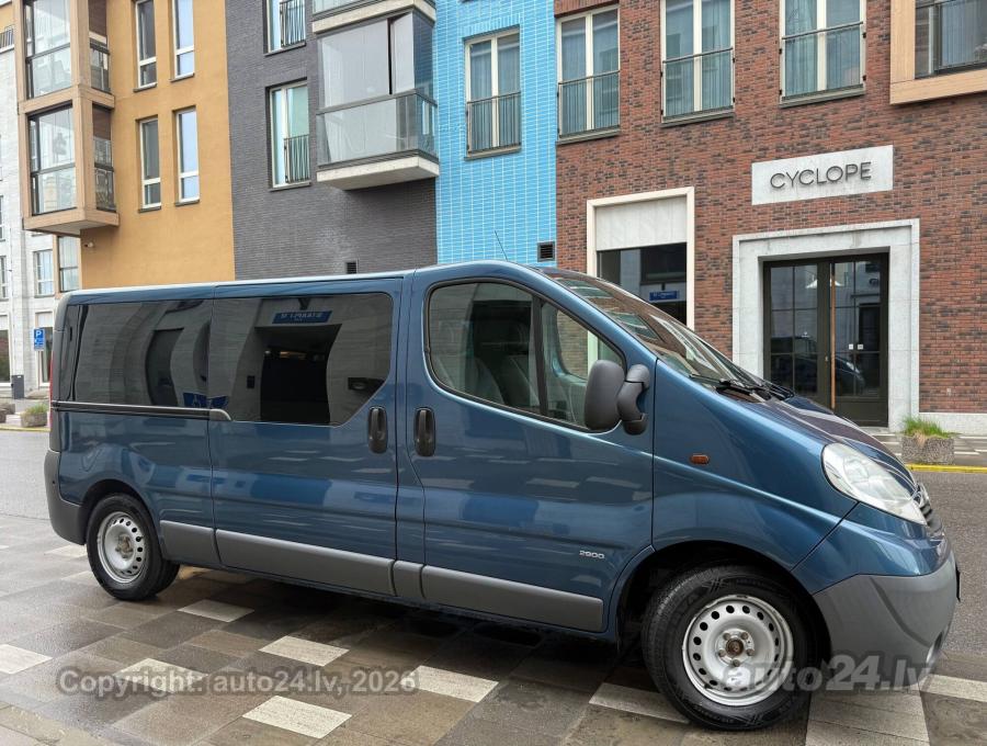 Zils Opel Vivaro 2014 Tallina, ar dzinēja tilpumu 2.00 L un nobraukumu 208 tūkst. km par 11500 €, foto 11 vietnē AUTOMOTO.COM.LV