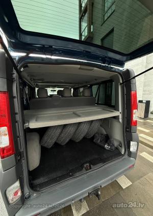 Zils Opel Vivaro 2014 Tallina, ar dzinēja tilpumu 2.00 L un nobraukumu 208 tūkst. km par 11500 €, foto 16 vietnē AUTOMOTO.COM.LV