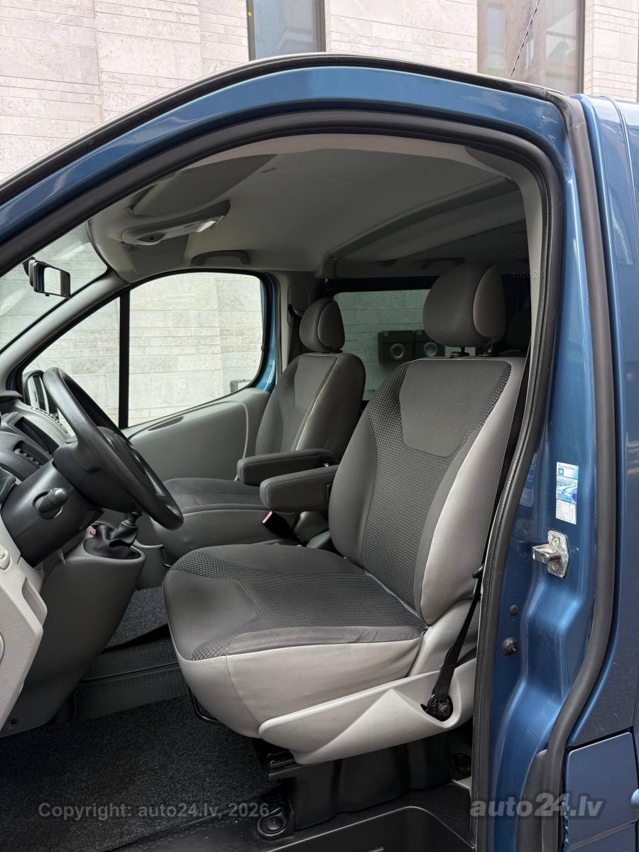 Zils Opel Vivaro 2014 Tallina, ar dzinēja tilpumu 2.00 L un nobraukumu 208 tūkst. km par 11500 €, foto 17 vietnē AUTOMOTO.COM.LV