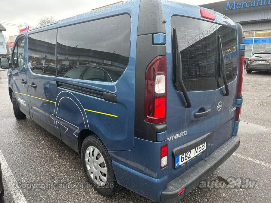 Blue Opel Vivaro 2018 in Parnu, with an engine capacity of 1.60 L and mileage of 216 thousand km for 16000 €, photo 4 on AUTOMOTO.COM.LV