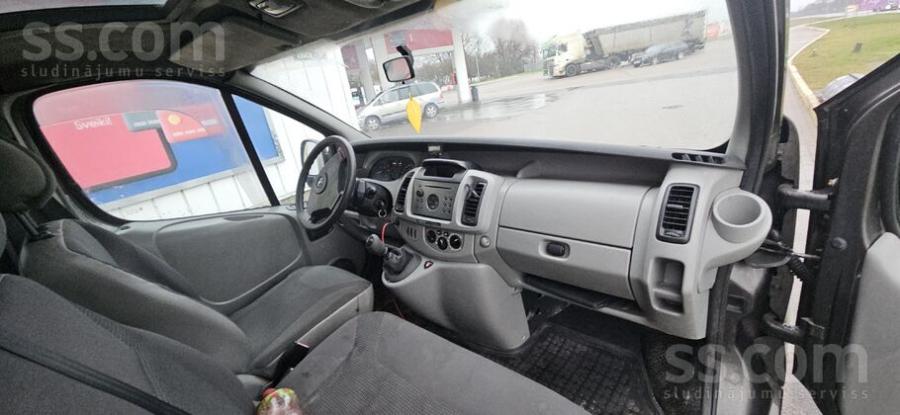 Brown Opel Vivaro 2003 in Riga, with an engine capacity of 1.90 L and mileage of 333 thousand km for 3350 €, photo 4 on AUTOMOTO.COM.LV