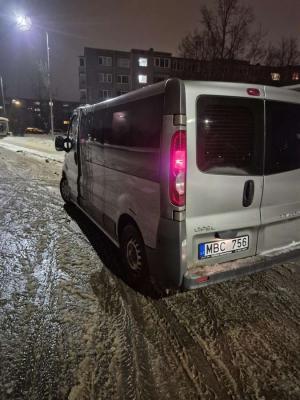 Brūns Opel Vivaro 2009 Mažeikiai, ar dzinēja tilpumu 2.00 L un nobraukumu 256 tūkst. km par 5500 €, foto 4 vietnē AUTOMOTO.COM.LV