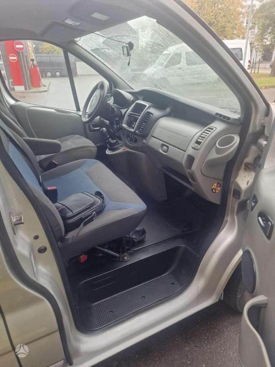 Brūns Opel Vivaro 2012 Klaipėda, ar dzinēja tilpumu 2.00 L un nobraukumu 111 tūkst. km par 6800 €, foto 7 vietnē AUTOMOTO.COM.LV