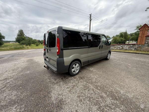 Brūns Opel Vivaro 2014 Viļņa, ar dzinēja tilpumu 2.00 L un nobraukumu 351 tūkst. km par 8450 €, foto 4 vietnē AUTOMOTO.COM.LV