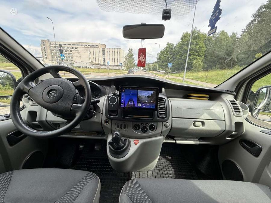 Brown Opel Vivaro 2014 in Vilnius, with an engine capacity of 2.00 L and mileage of 351 thousand km for 8450 €, photo 6 on AUTOMOTO.COM.LV