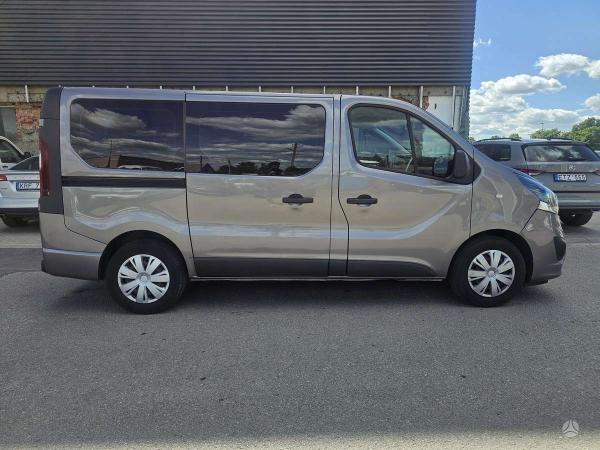 Brūns Opel Vivaro 2015 Tauragė, ar dzinēja tilpumu 1.60 L un nobraukumu 300 tūkst. km par 9800 €, foto 4 vietnē AUTOMOTO.COM.LV