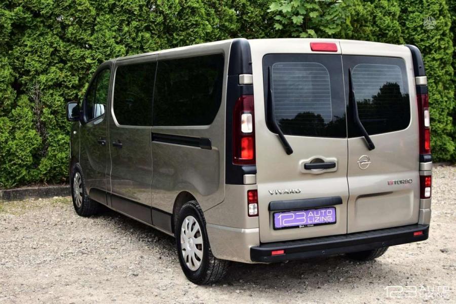 Brown Opel Vivaro 2017 in Kretinga, with an engine capacity of 1.60 L and mileage of 237 thousand km for 12999 €, photo 8 on AUTOMOTO.COM.LV