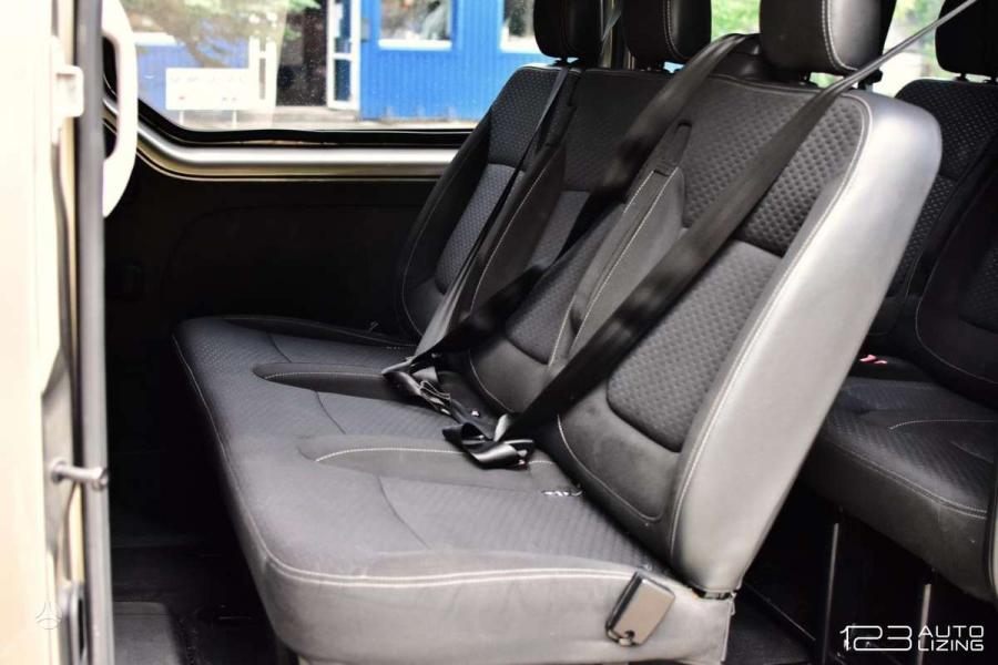 Brown Opel Vivaro 2017 in Kretinga, with an engine capacity of 1.60 L and mileage of 237 thousand km for 12999 €, photo 15 on AUTOMOTO.COM.LV