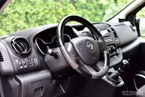 Brown Opel Vivaro 2017 in Kretinga, with an engine capacity of 1.60 L and mileage of 237 thousand km for 12999 €, photo 27 on AUTOMOTO.COM.LV