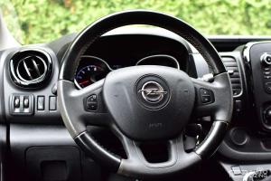 Brown Opel Vivaro 2017 in Kretinga, with an engine capacity of 1.60 L and mileage of 237 thousand km for 12999 €, photo 28 on AUTOMOTO.COM.LV