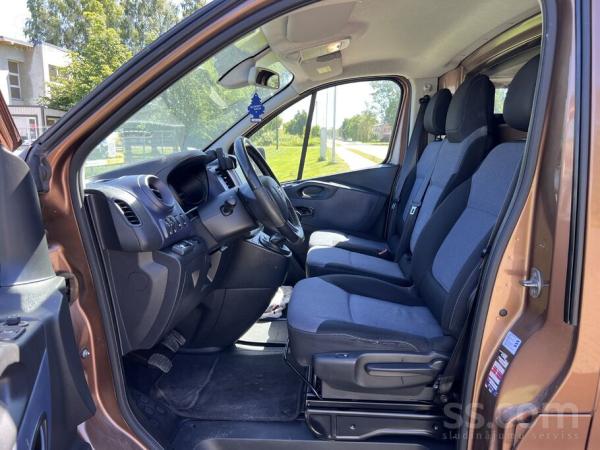 Brown Opel Vivaro 2015 in Limbazi, with an engine capacity of 1.60 L and mileage of 245 thousand km for 6500 €, photo 8 on AUTOMOTO.COM.LV