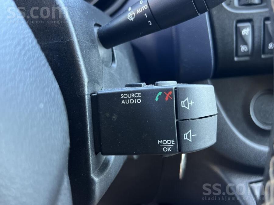 Brūns Opel Vivaro 2015 Limbaži, ar dzinēja tilpumu 1.60 L un nobraukumu 245 tūkst. km par 6500 €, foto 19 vietnē AUTOMOTO.COM.LV
