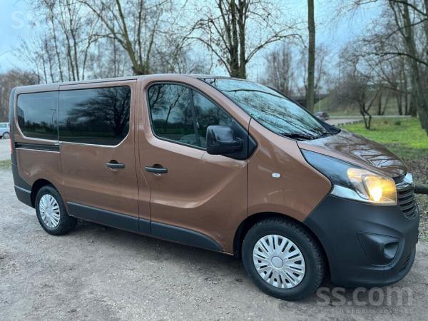 Brown Opel Vivaro 2016 in Riga, with an engine capacity of 1.60 L and mileage of 188 thousand km for 8500 €, photo 3 on AUTOMOTO.COM.LV