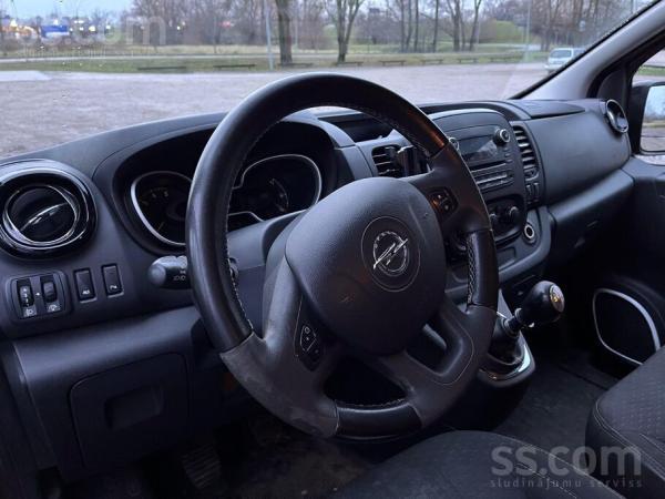 Brown Opel Vivaro 2016 in Riga, with an engine capacity of 1.60 L and mileage of 188 thousand km for 8500 €, photo 8 on AUTOMOTO.COM.LV