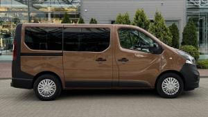Brown Opel Vivaro 2016 in Riga, with an engine capacity of 1.60 L and mileage of 192 thousand km for 7990 €, photo 6 on AUTOMOTO.COM.LV
