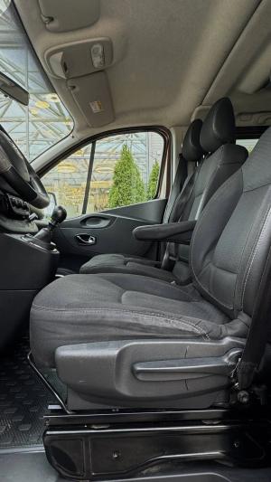 Brown Opel Vivaro 2016 in Riga, with an engine capacity of 1.60 L and mileage of 192 thousand km for 7990 €, photo 15 on AUTOMOTO.COM.LV