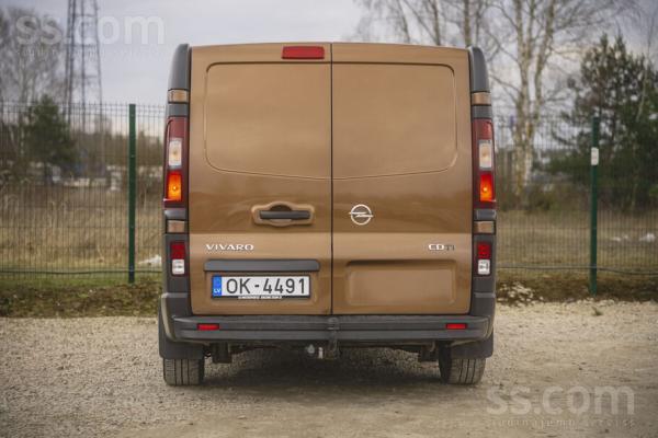 Brūns Opel Vivaro 2017 Rīga, ar dzinēja tilpumu 1.60 L un nobraukumu 307 tūkst. km par 9990 €, foto 4 vietnē AUTOMOTO.COM.LV