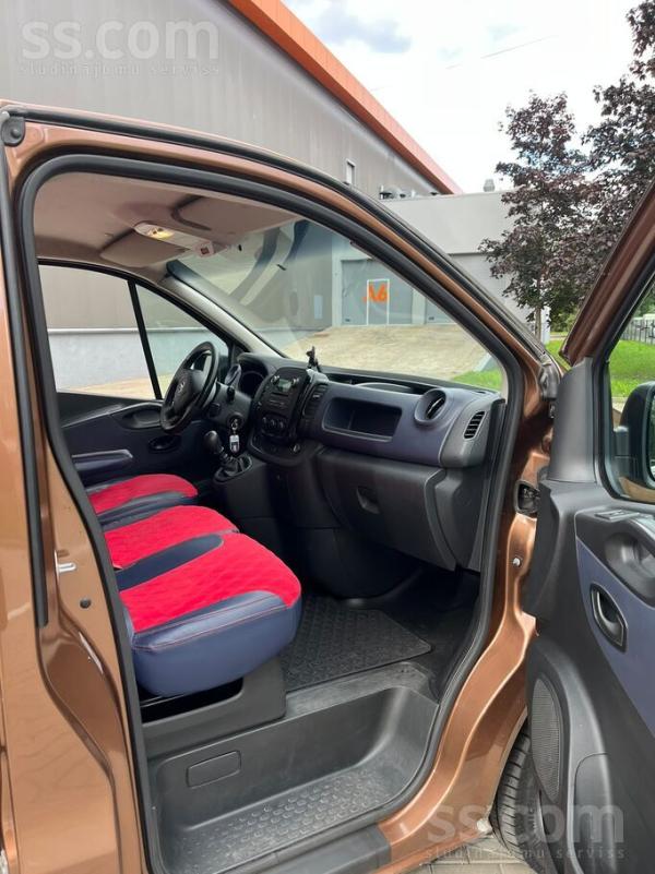 Opel Vivaro 2017 in Riga on AUTOMOTO.COM.LV Brown Opel Vivaro 2017 in Riga, with an engine capacity of 1.60 L and mileage of 300 thousand km for 9895 €, photo 8 on AUTOMOTO.COM.LV