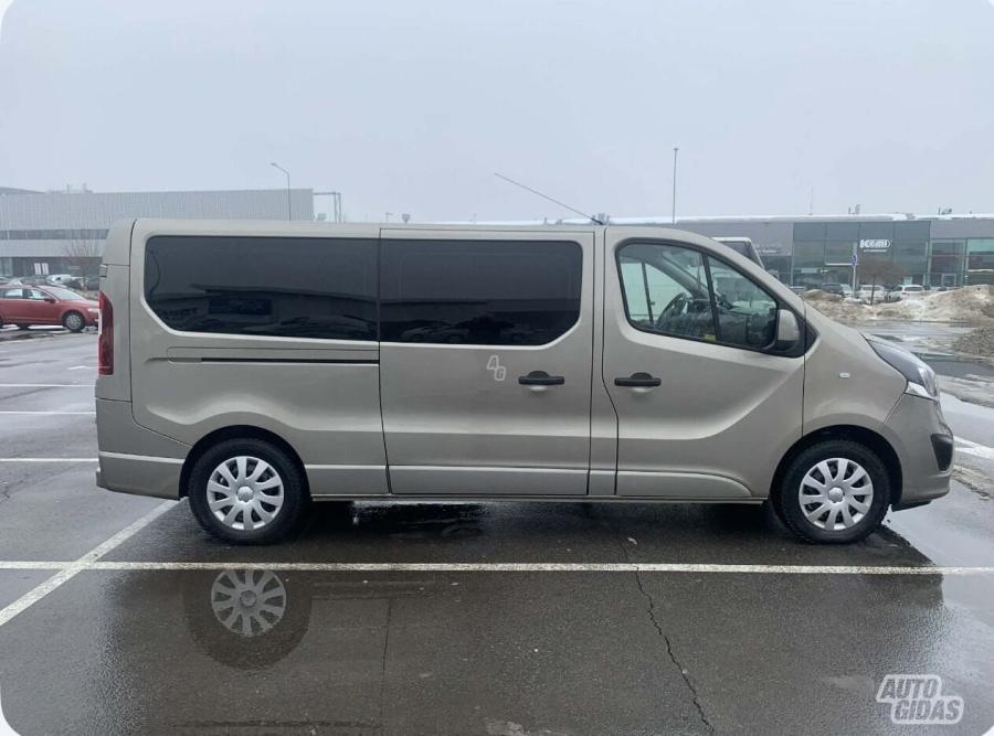 Brown Opel Vivaro 2019 in Vilnius, with an engine capacity of 1.60 L and mileage of 270 thousand km for 10900 €, photo 3 on AUTOMOTO.COM.LV