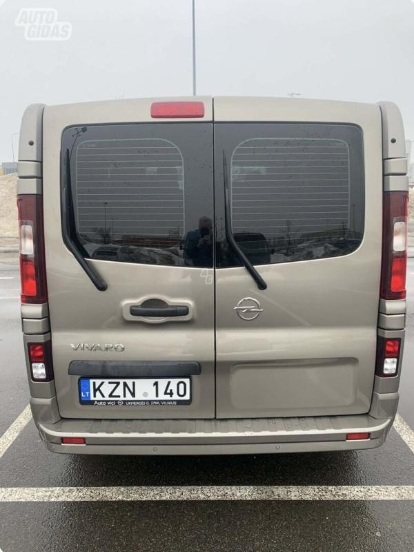 Brown Opel Vivaro 2019 in Vilnius, with an engine capacity of 1.60 L and mileage of 270 thousand km for 10900 €, photo 5 on AUTOMOTO.COM.LV