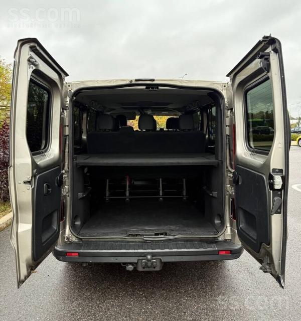 Brūns Opel Vivaro 2016 Valka, ar dzinēja tilpumu 1.60 L un nobraukumu 176 tūkst. km par 14399 €, foto 11 vietnē AUTOMOTO.COM.LV