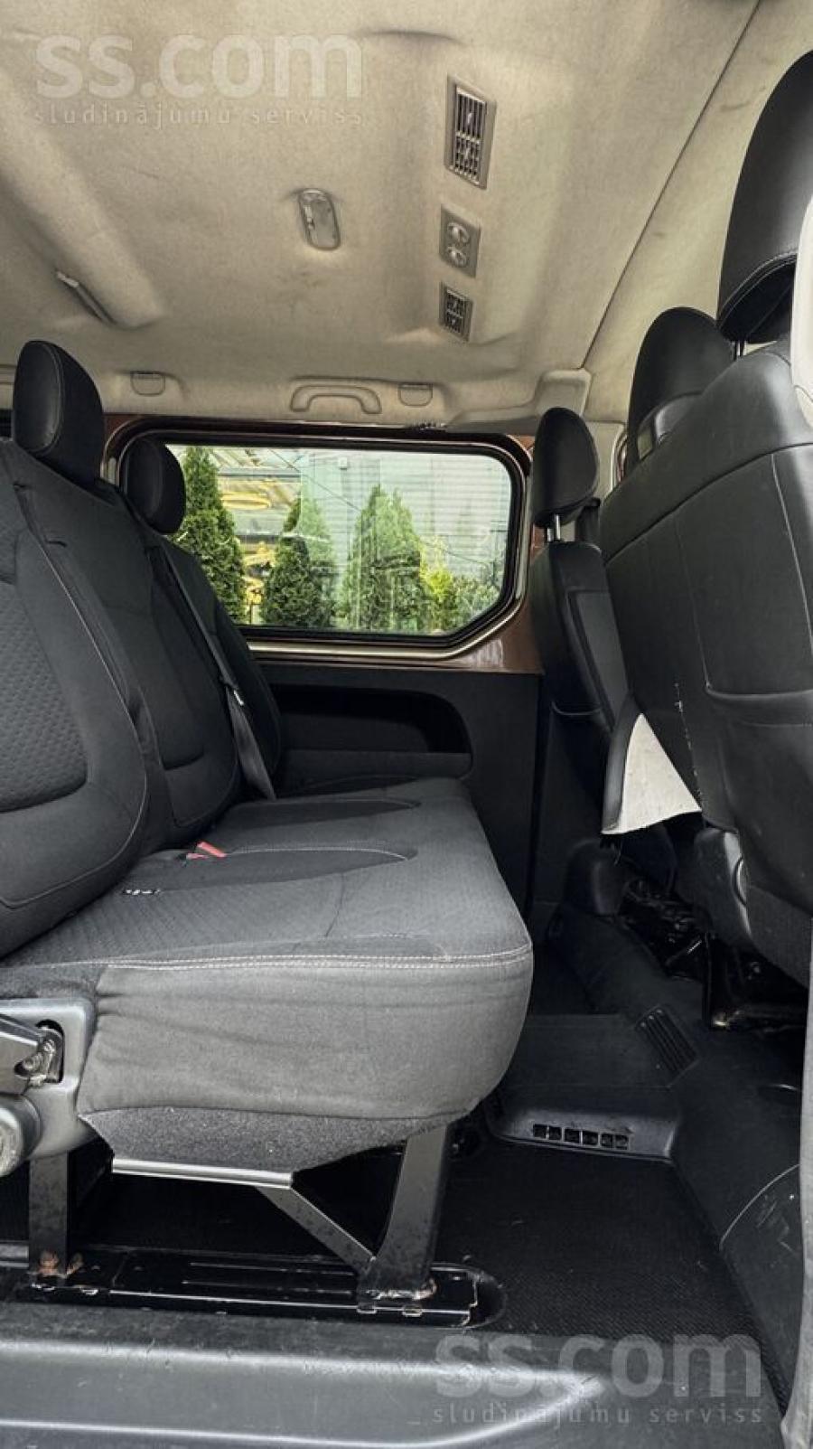 Brown Opel Vivaro 2016 in Riga, with an engine capacity of 1.60 L and mileage of 192 thousand km for 7600 €, photo 12 on AUTOMOTO.COM.LV