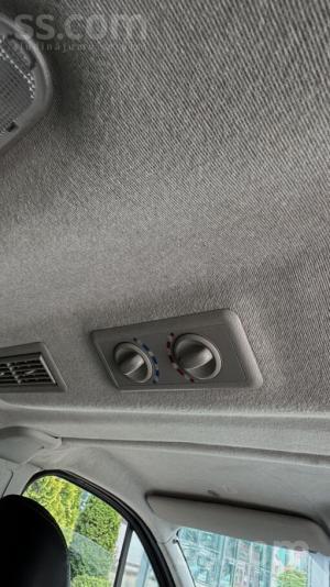 Brown Opel Vivaro 2016 in Riga, with an engine capacity of 1.60 L and mileage of 192 thousand km for 7600 €, photo 13 on AUTOMOTO.COM.LV