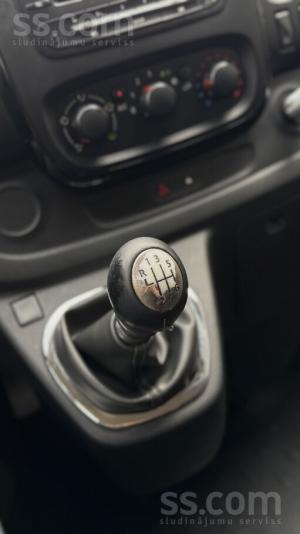 Brown Opel Vivaro 2016 in Riga, with an engine capacity of 1.60 L and mileage of 192 thousand km for 7600 €, photo 22 on AUTOMOTO.COM.LV