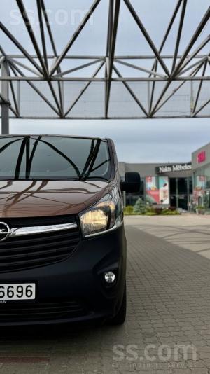 Brown Opel Vivaro 2016 in Riga, with an engine capacity of 1.60 L and mileage of 192 thousand km for 7600 €, photo 28 on AUTOMOTO.COM.LV