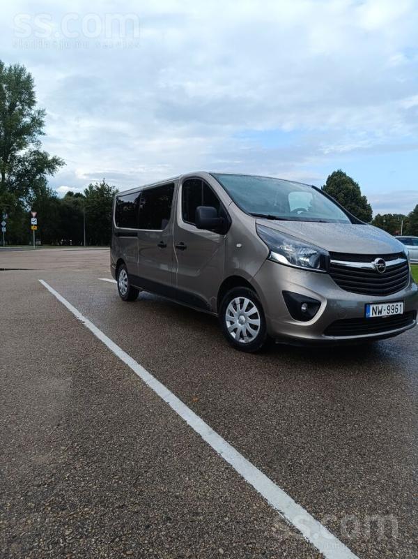 Brūns Opel Vivaro 2016 Rīga, ar dzinēja tilpumu 1.60 L un nobraukumu 348 tūkst. km par 10650 €, foto 5 vietnē AUTOMOTO.COM.LV